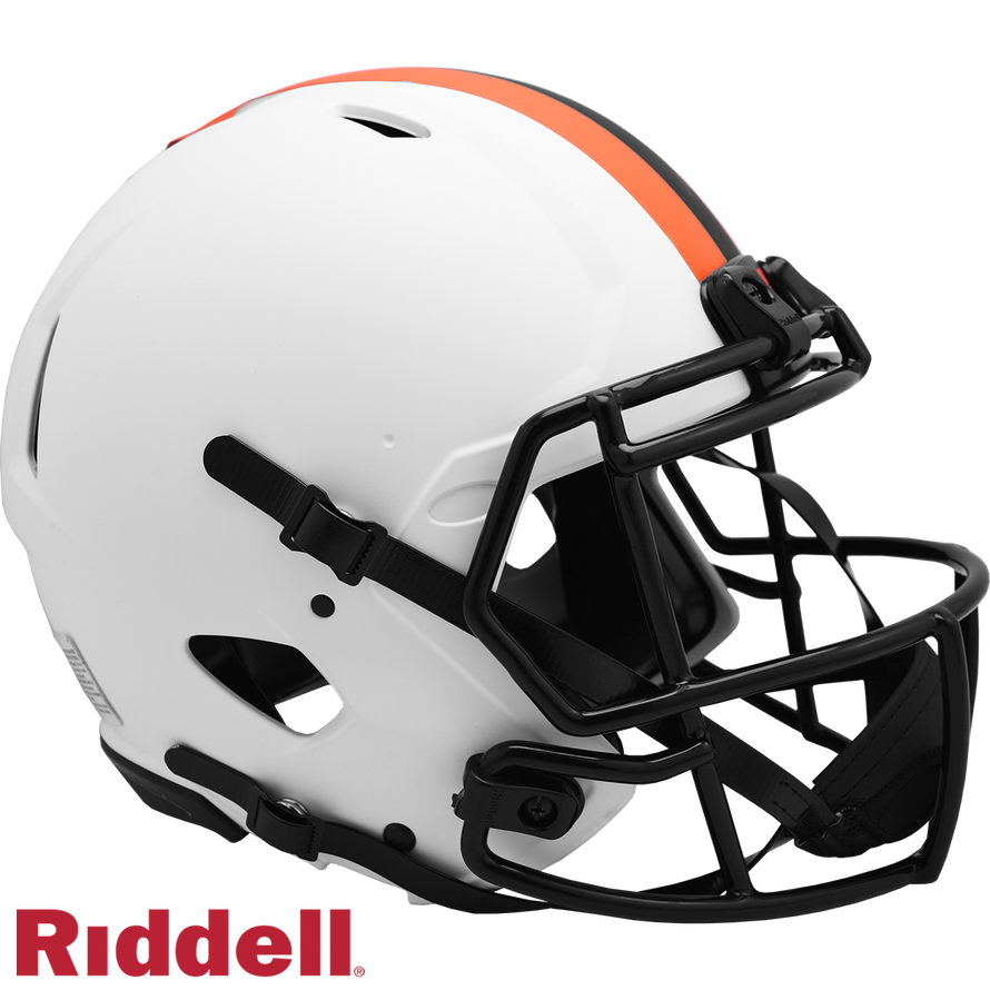 LUNAR HELMETS| Retail Experience Victory Collectibles